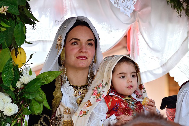 Sardinian Clothes Love Family - Free photo on Pixabay
