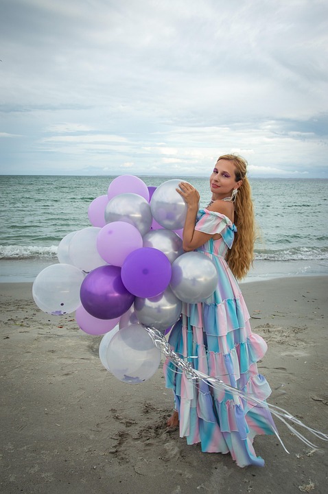 Mujer Globos Playa - Foto gratis en Pixabay - Pixabay