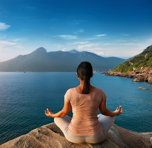 Meditasi Yoga Wanita - Gambar gratis di Pixabay