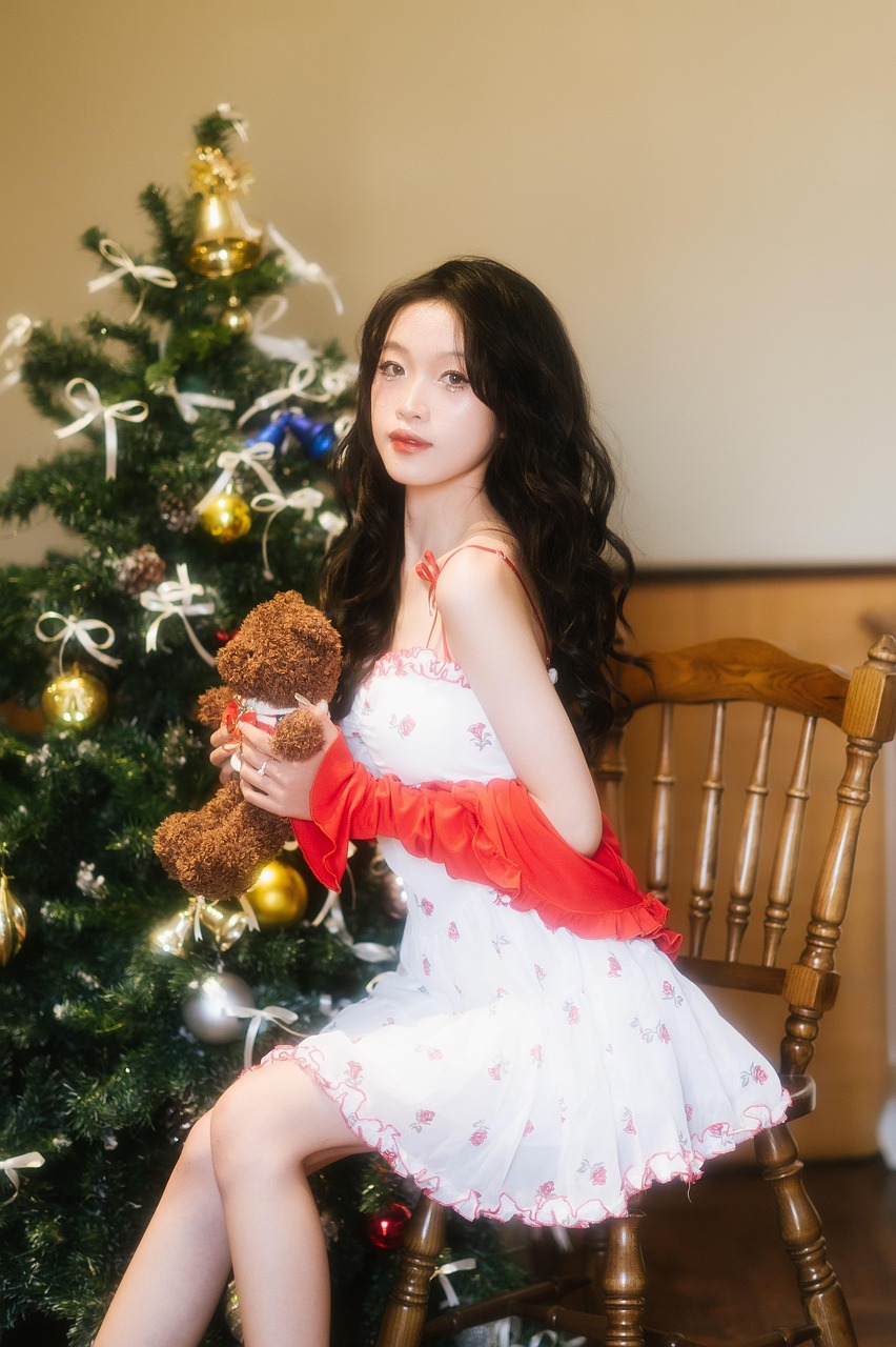 Girl Beauty Christmas Tree - Free photo on Pixabay
