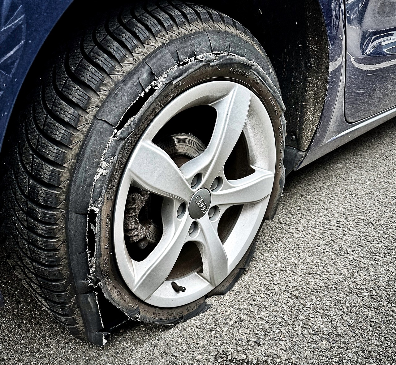 Flat Tire Service - Free photo on Pixabay
