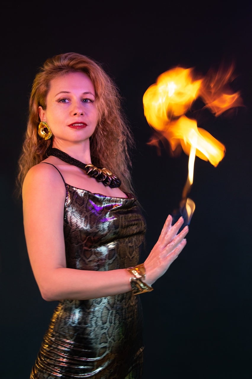 Donna Modello In Posa Mini - Foto gratis su Pixabay