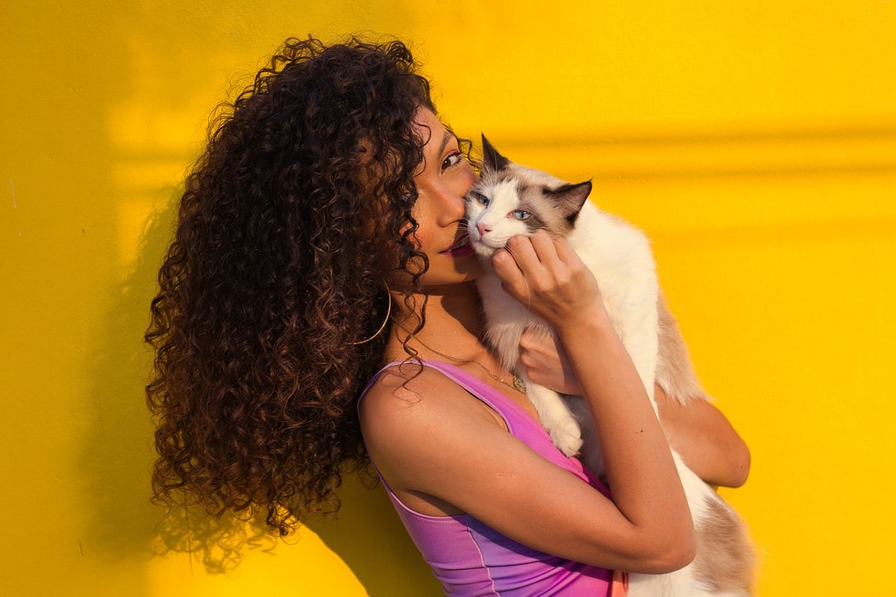 500,000+ Free Woman Animals & Woman Images - Pixabay