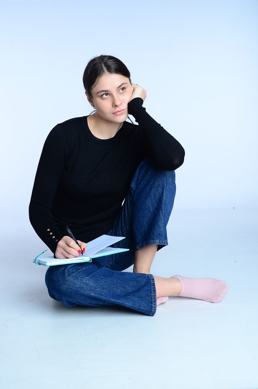 Woman Writing Studio - Free photo on Pixabay