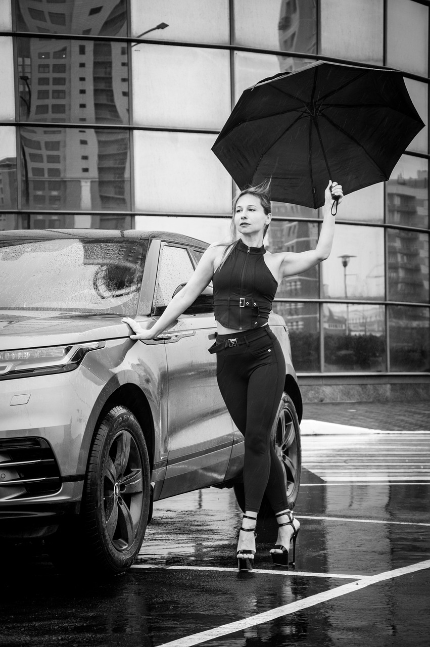 Woman Rain Land Rover Range - Free photo on Pixabay
