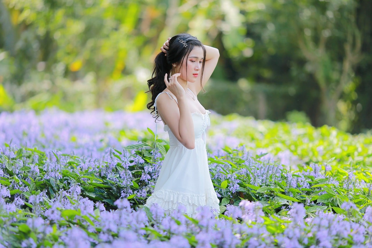 Woman Model Flowers - Free photo on Pixabay