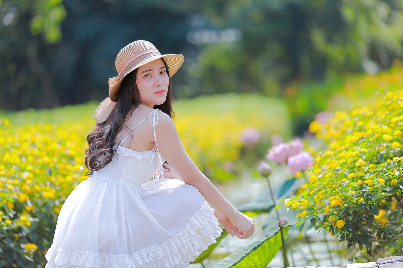 Woman Model Flowers - Free photo on Pixabay