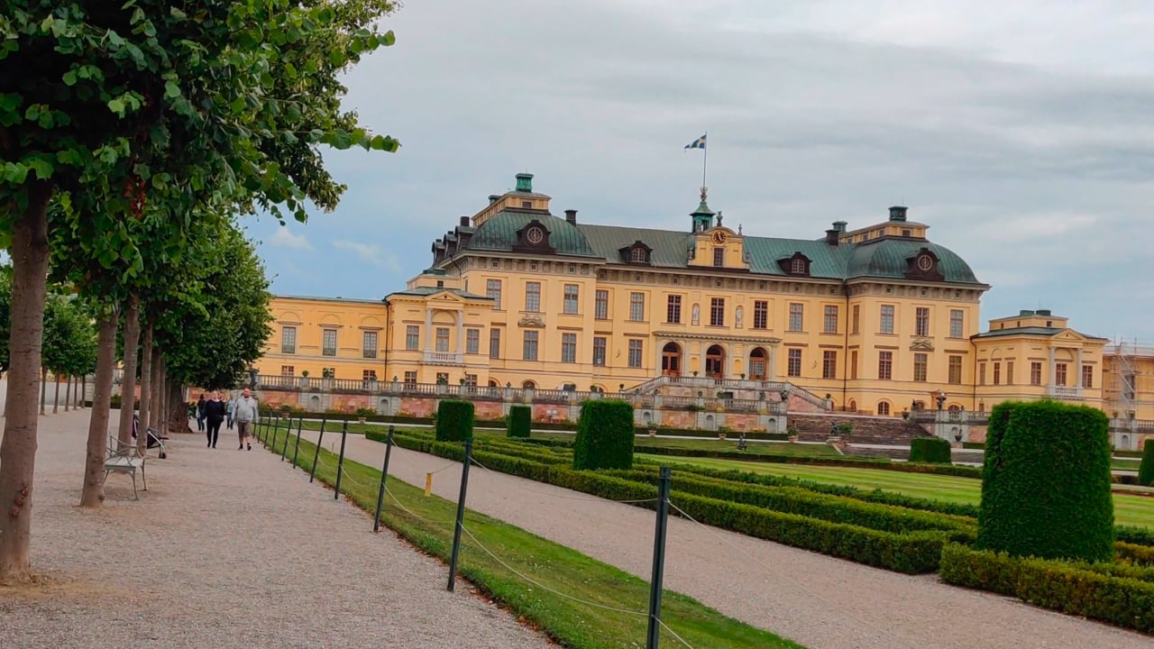 Askepott Slott Silhuett Detaljen Som Sticker Ut I Slottets Julpynt