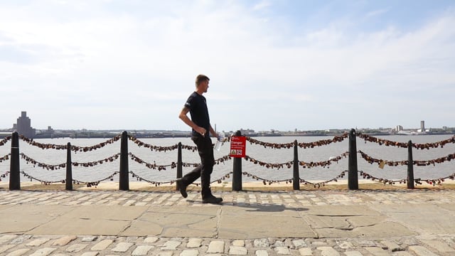 People Walking In The City Videos: Download 9,883+ Free 4K & HD Stock ...