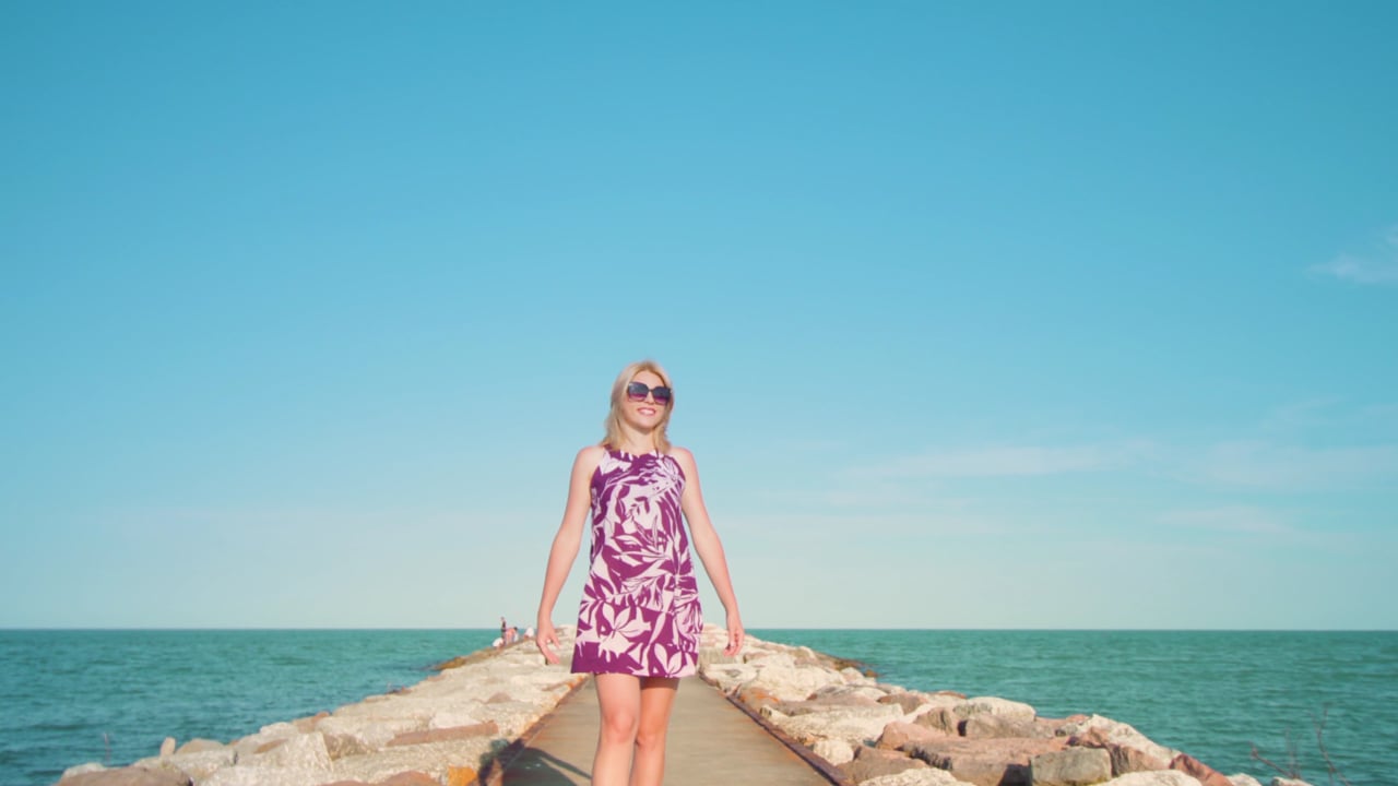 Beach Walk Videos: Download 7,623+ Free 4K & HD Stock Footage Clips ...