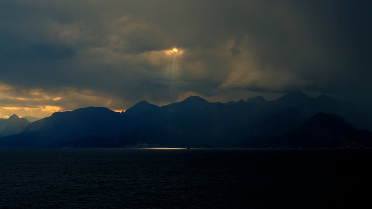 Divine Light Videos: Download 9,477+ Free 4K & HD Stock Footage Clips - Pixabay