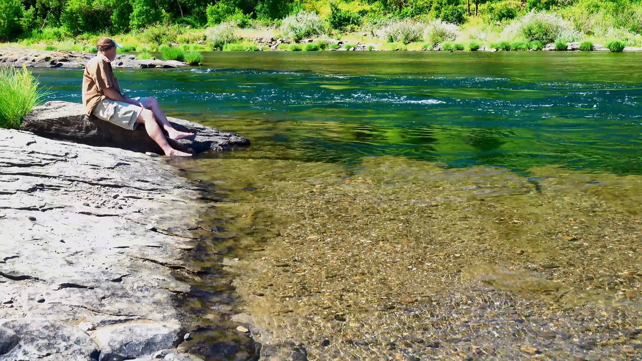 River, Sitting, Splashing. Free Stock Video - Pixabay