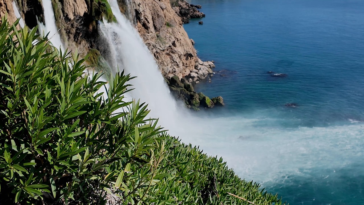 Waterfall Scenes Videos: Download 4,427+ Free 4K & HD Stock Footage ...