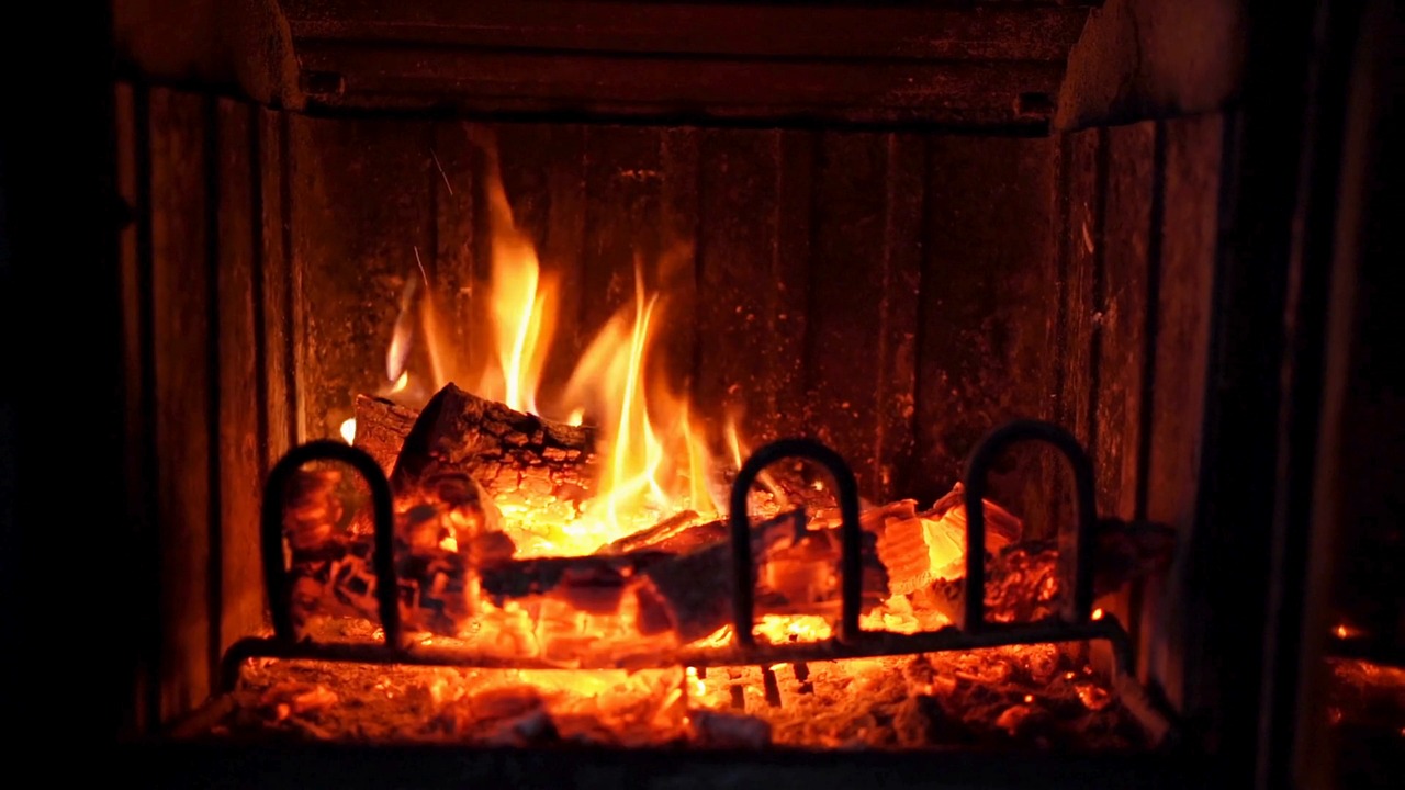 Fireplace Loop Videos: Download 5,140+ Free 4K & HD Stock Footage Clips ...